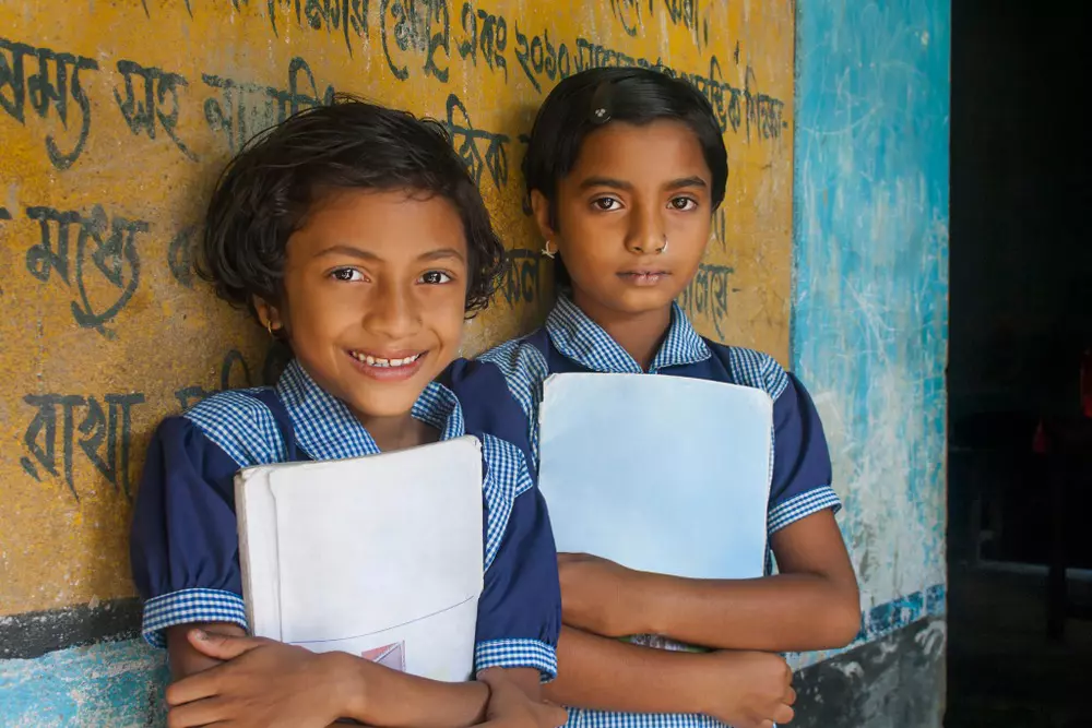 Teacher ensures access to virtual learning in Maha village