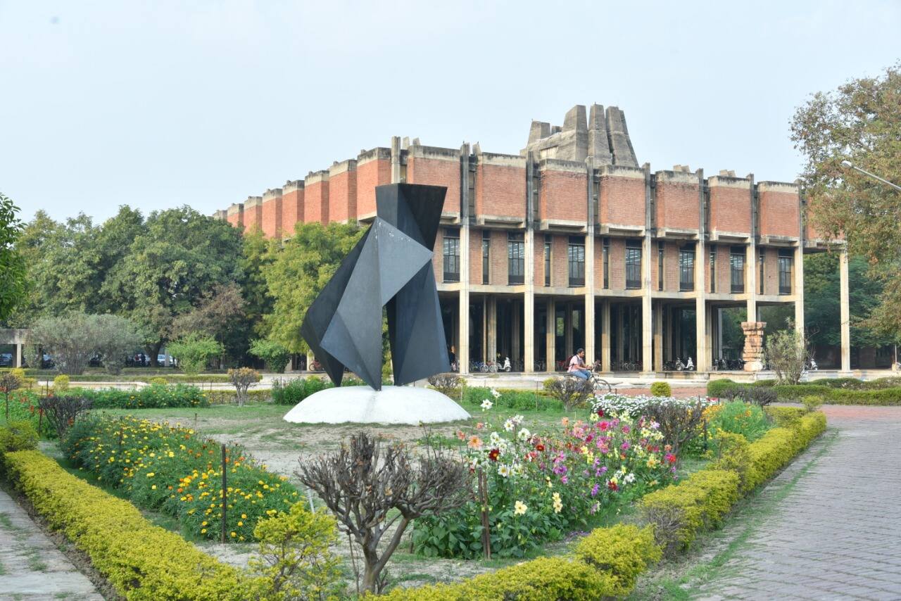 IIT Kanpur To Set Up Centre For Energy Policy And Climate Solutions iit-kanpur-to-set-up-centre-for-energy-policy-and-climate-solutions
