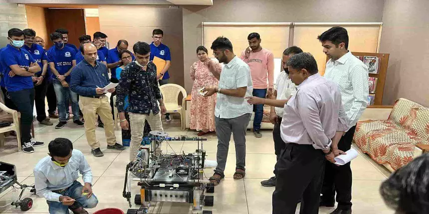 AICTE sets new rules for BTech, MBA, other courses for working ... AICTE sets new rules for BTech, MBA, other courses for working ...