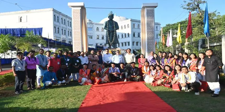 Tripura CM thanks PM, Union Education minister for Rs 20 crore grant to ...