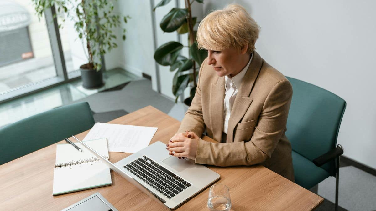 Top Administrator Skills You Need to Succeed