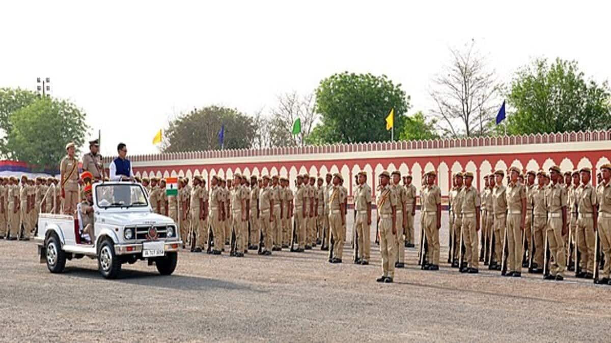 UP Police Constable Recruitment: UPPRB notifies 32,679 posts