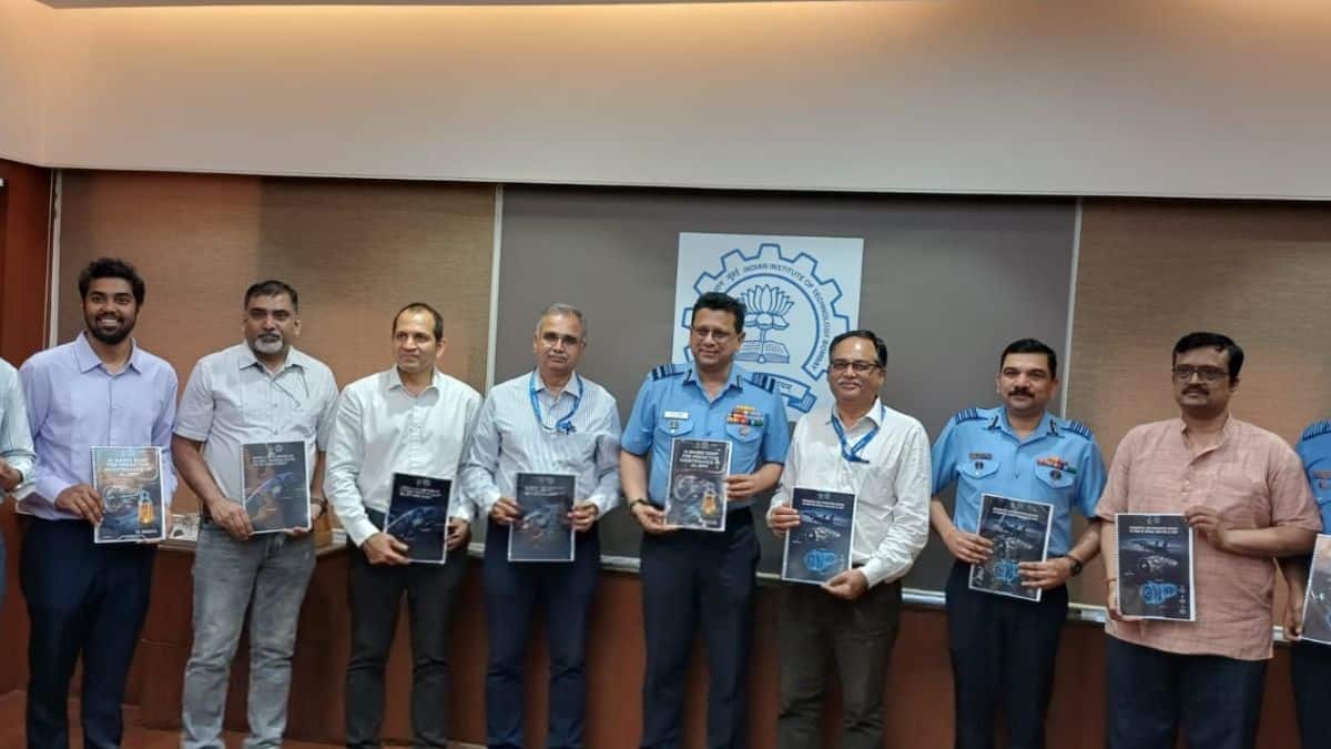 IAF, IIT Bombay sign pact for Su-30 MKI maintenance tech