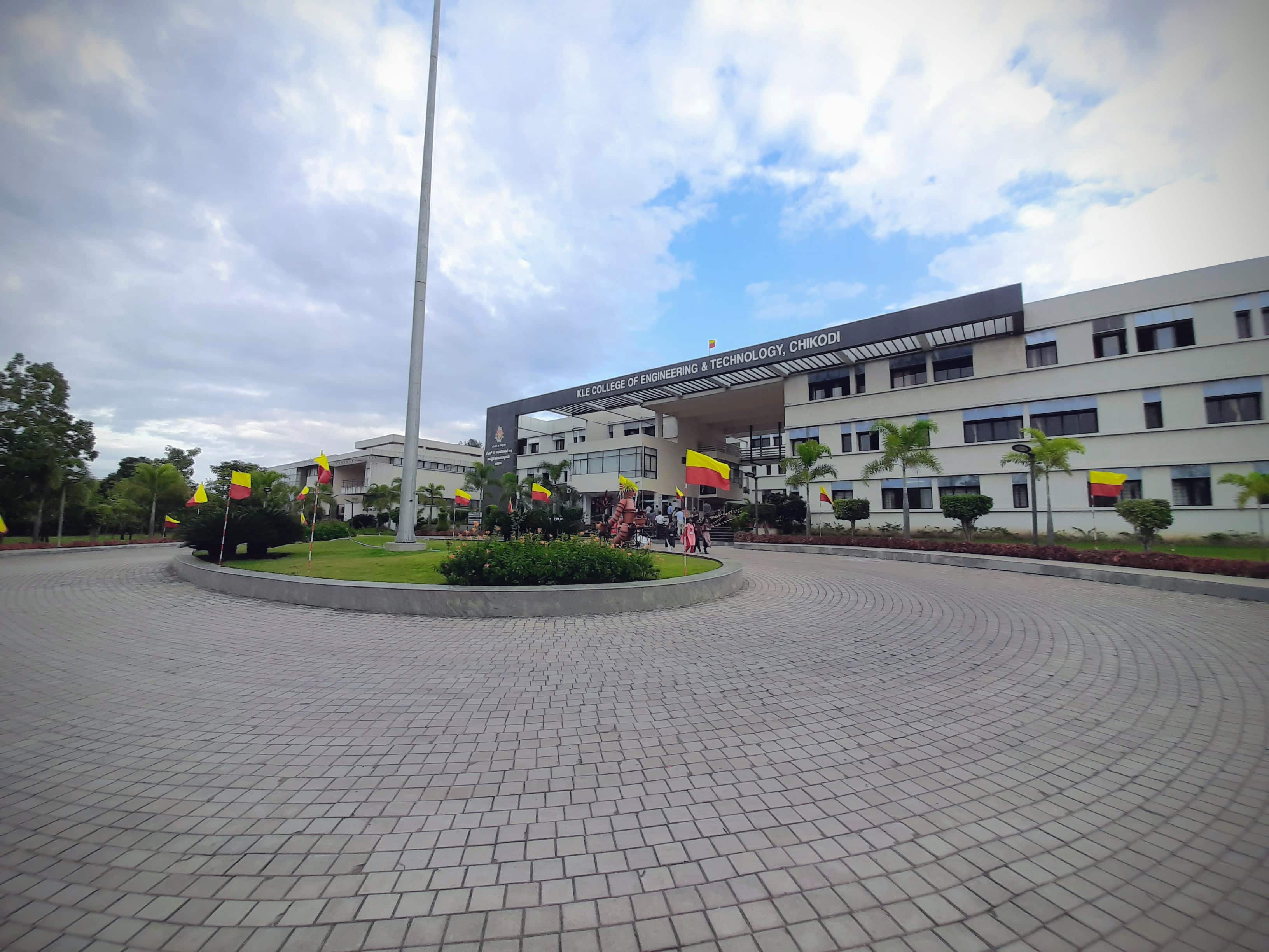 BE Computer Science and Engineering at KLE College of Engineering and ...