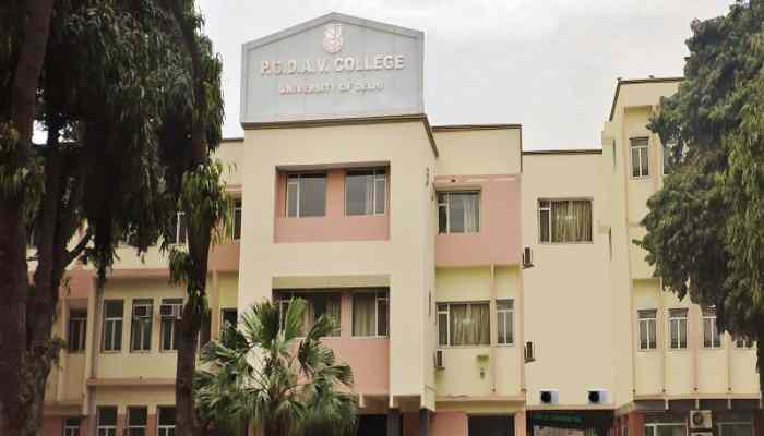 PGDAV College, Delhi Reviews on Placements, Faculty and Facilities