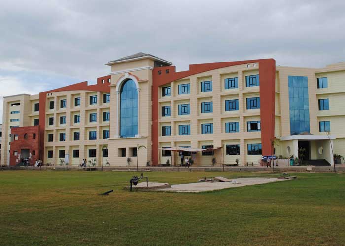 GL Bajaj Group of Institutions (GLBGI) Mathura: Admission, Fees ...