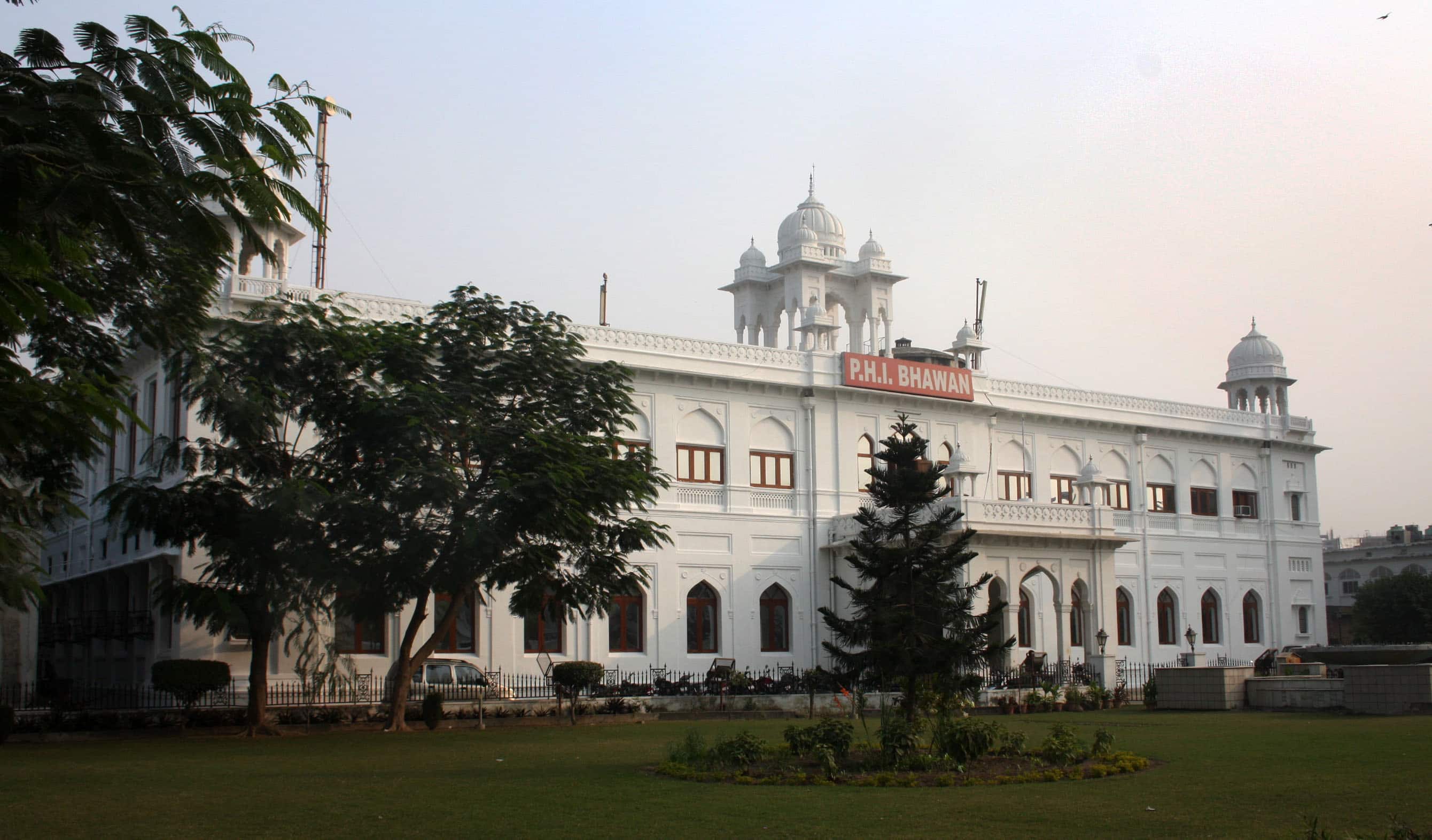 KGMU Lucknow Genuine Reviews on Placements, Courses, Faculty & Facilities