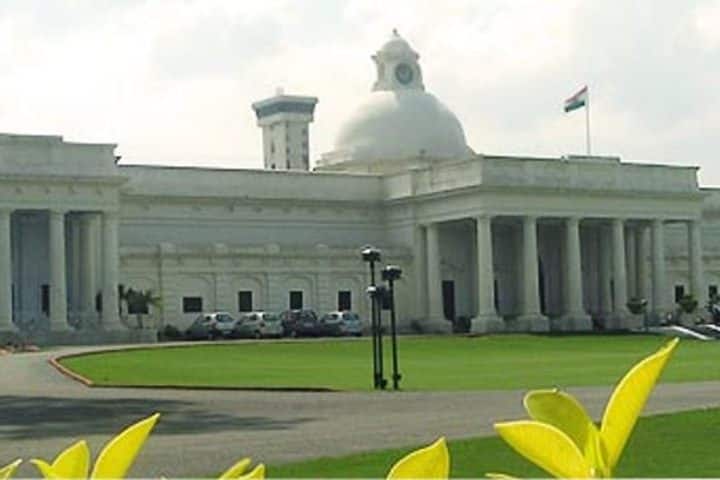 IIT Roorkee: Admission, Fees, Courses, Placements, Cutoff, Ranking