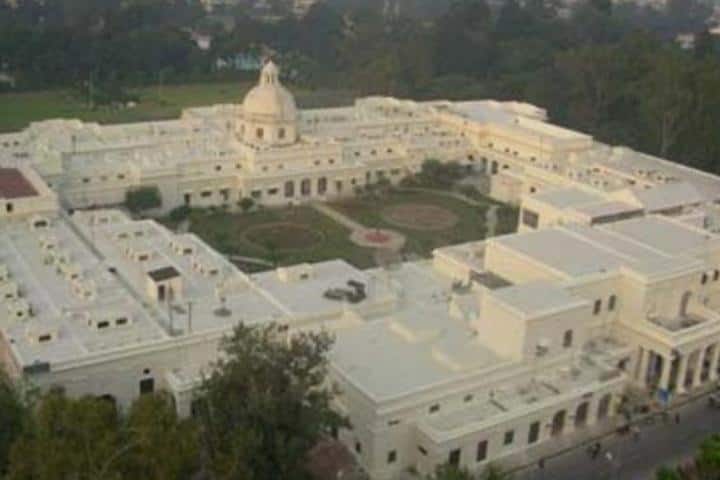 IIT Roorkee: Admission, Fees, Courses, Placements, Cutoff, Ranking