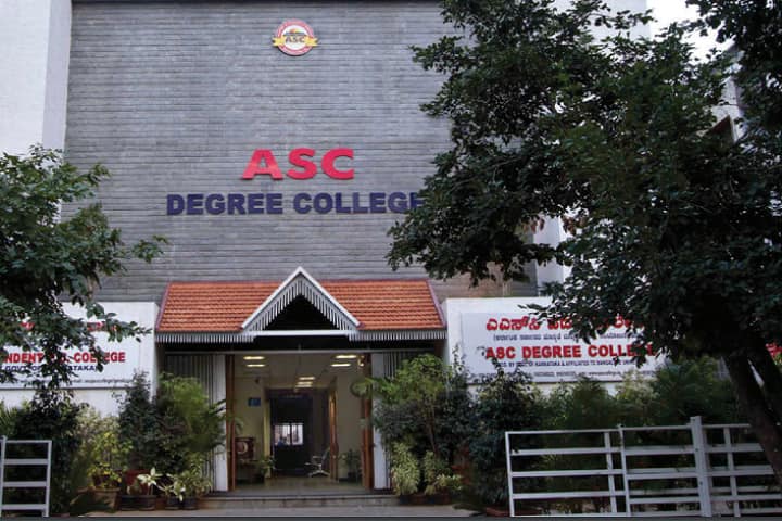 B.Com Colleges in Bangalore – Courses, Fees, Reviews, Location, Ownership