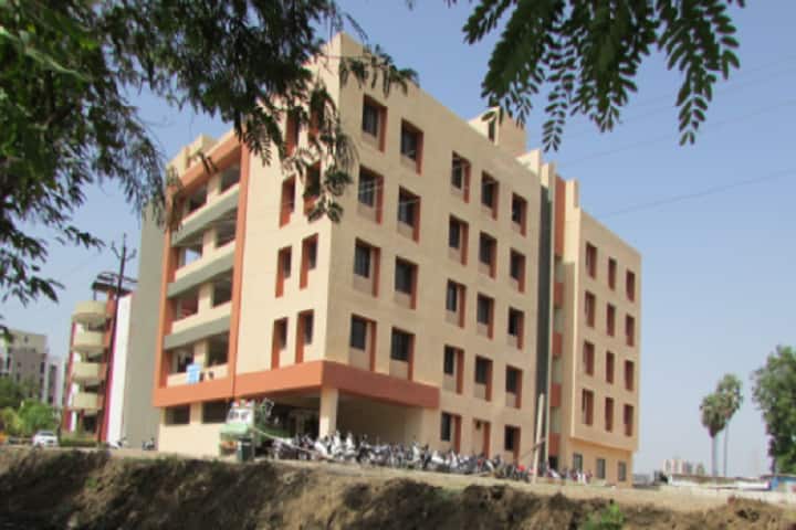 Engineering Colleges in Surat 2022 – Courses, Fees, Admission, Rank