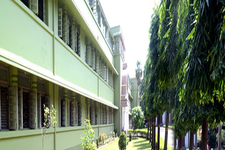 Top BBA Colleges in Maharashtra 2022 – Courses, Fees, Admission, Rank