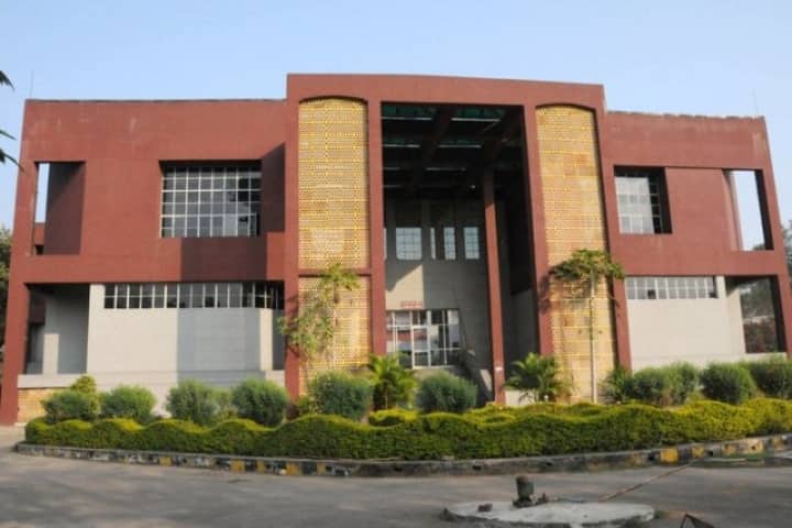 IIT Dhanbad: Admission, Fees, Courses, Placements, Cutoff, Ranking