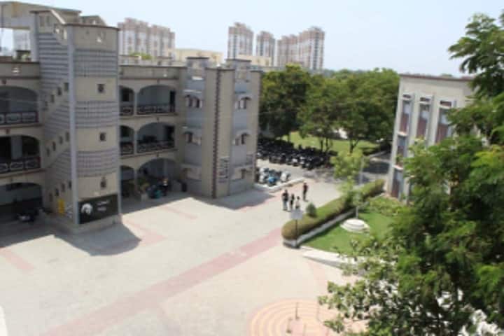 Top BE/BTech Colleges in Ahmedabad 2022 – Courses, Fees, Admission, Rank