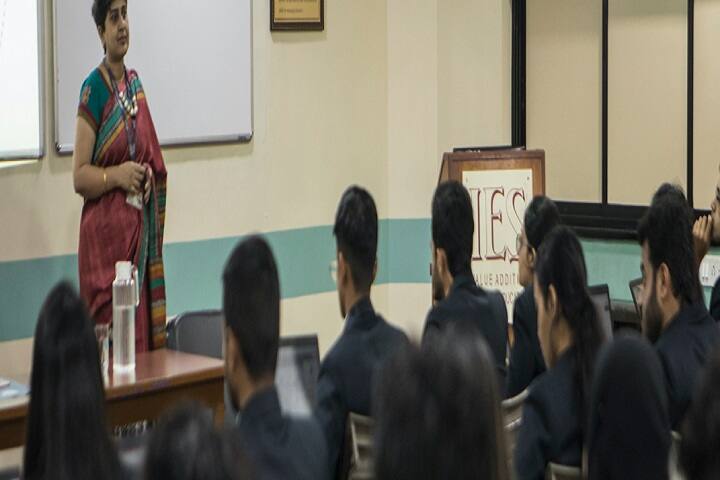 MBA Colleges in Mumbai 2023 – Courses, Fees, Admission, Rank