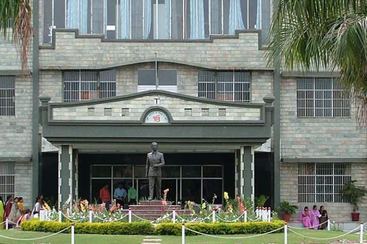 GNDU Amritsar: Admission, Fees, Courses, Placements, Cutoff, Ranking