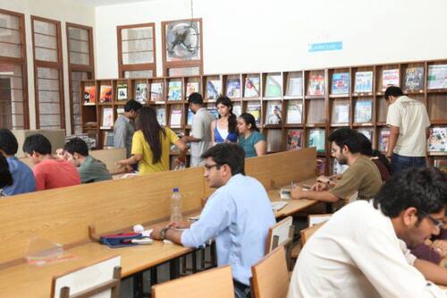 Dr Akhilesh Das Gupta Institute of Technology and Management, New Delhi ...