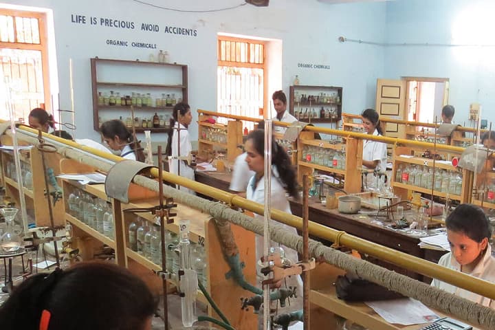 Navyug Science College, Surat: Admission, Fees, Courses, Placements ...