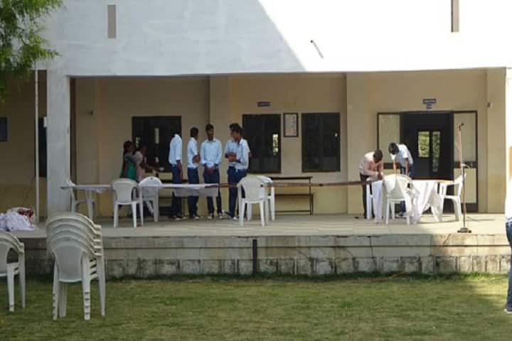 Ratnapuri Institute of Technology College of Polytechnic, Medak ...