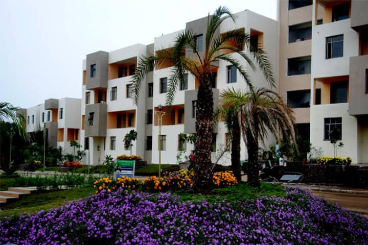 JLU Bhopal: Admission 2021, Courses, Fee, Cutoff, Ranking, Placements ...