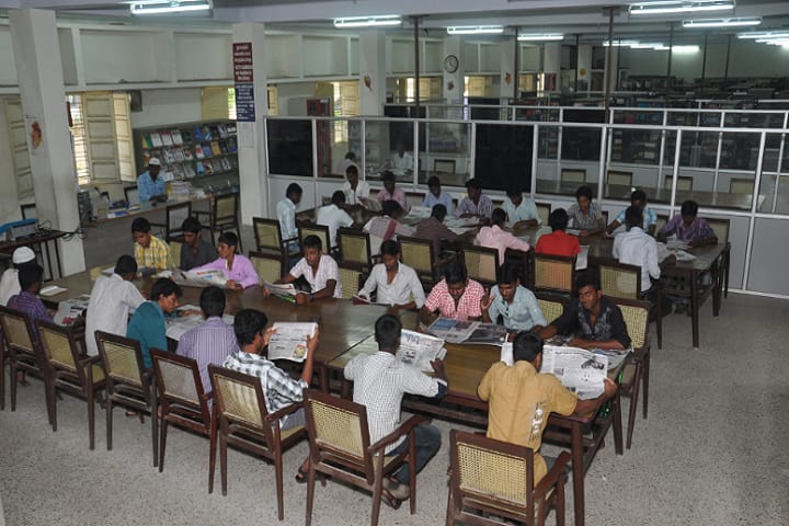 C Abdul Hakeem College, Melvisharam: Admission, Fees, Courses ...