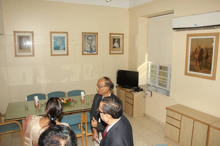 MES Abasaheb Garware College, Pune: Admission, Fees, Courses ...