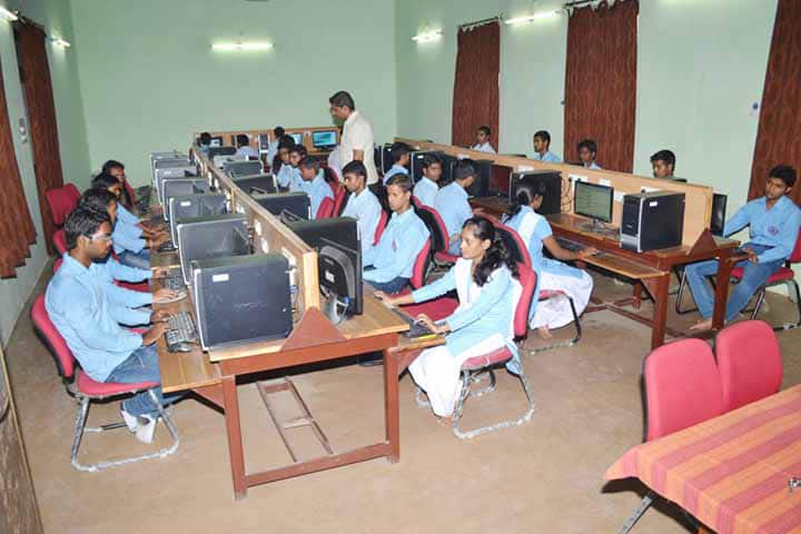 Hewett Polytechnic, Lucknow: Admission, Fees, Courses, Placements ...