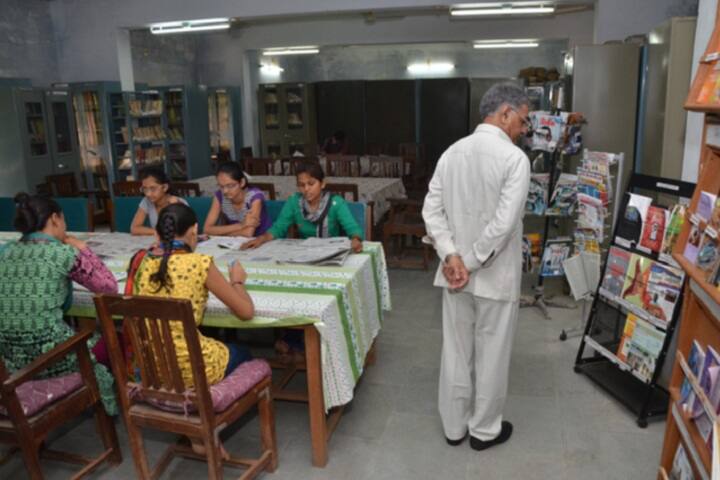 Sir PT Science College, Modasa: Admission, Fees, Courses, Placements ...