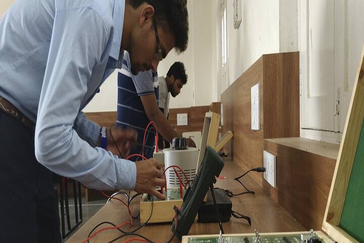 MAEER's MIT College of Railway Engineering and Research, Barshi ...