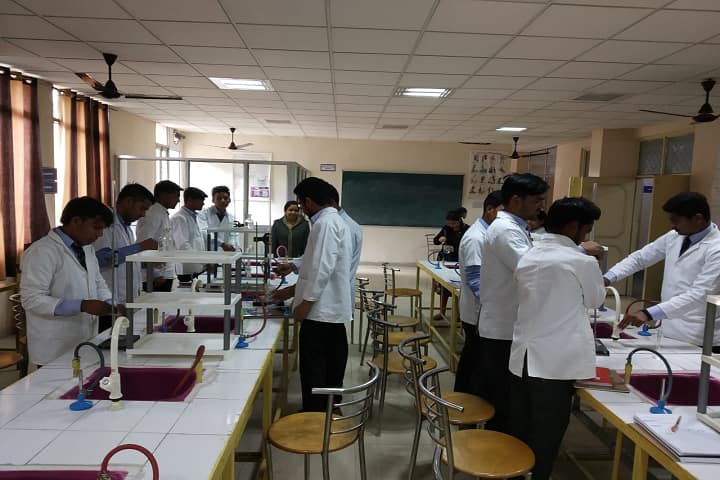 GNIT College of Pharmacy, Greater Noida: Admission 2021, Courses, Fee ...