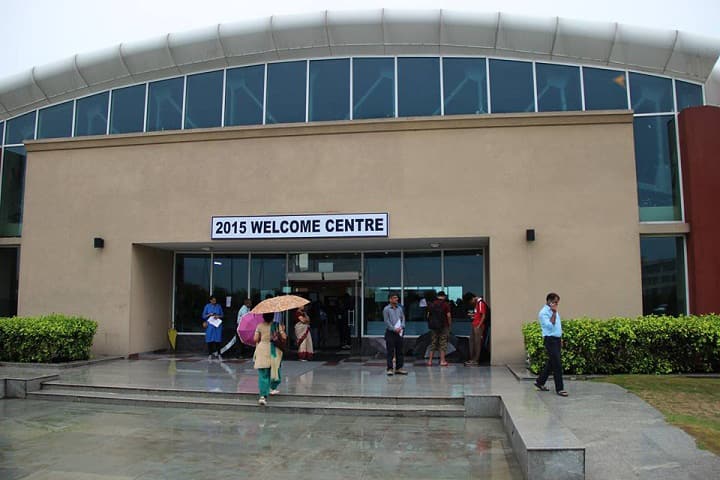 Shiv Nadar University (SNU) Greater Noida: Admission, Fees, Courses ...