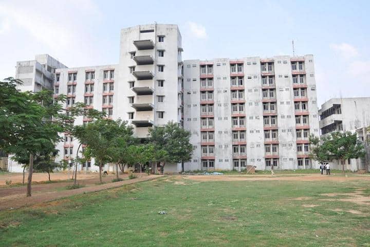 Saveetha Engineering College (SEC) Chennai: Admission, Fees, Courses ...