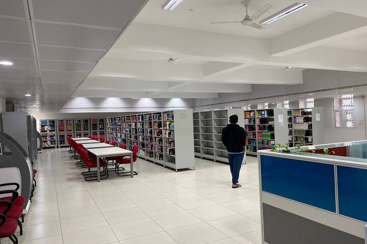 School of Management and Entrepreneurship, IIT Jodhpur: Admission, Fees ...