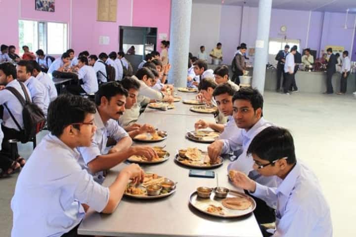 UKA Tarsadia University (UTU) Bardoli: Admission, Fees, Courses ...