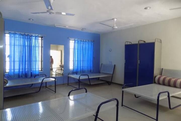 UKA Tarsadia University (UTU) Bardoli: Admission, Fees, Courses ...