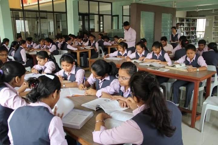 UKA Tarsadia University (UTU) Bardoli: Admission, Fees, Courses ...