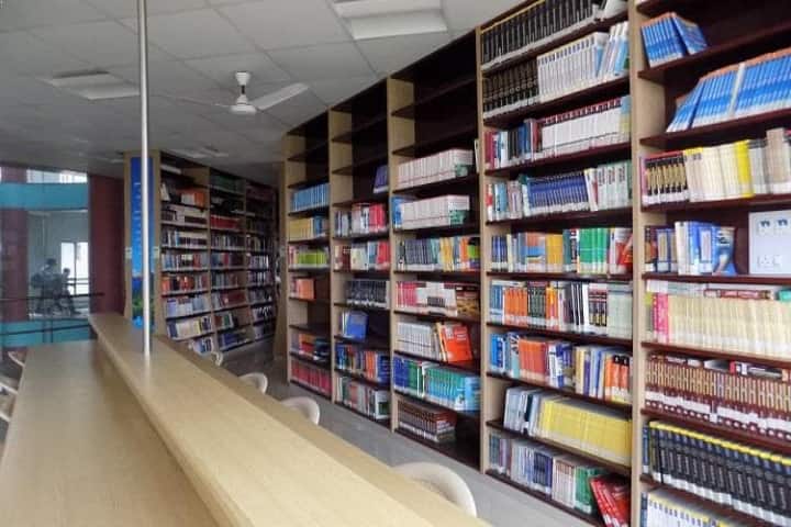 UKA Tarsadia University (UTU) Bardoli: Admission, Fees, Courses ...