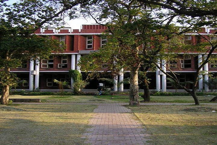 AAERT and SSB Faculty of Architecture, Sarvajanik College of ...