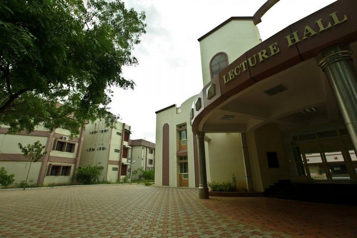 Pondicherry University (PU) Puducherry: Admission 2021, Courses, Fee ...