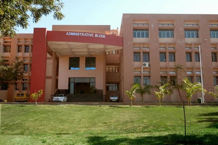 JNTUH College of Engineering (JNTUHCEJ) Karimnagar: Admission, Fees ...