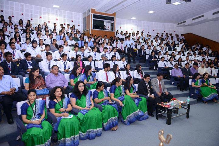 IIIM Jaipur: Admission, Fees, Courses, Placements, Cutoff, Ranking