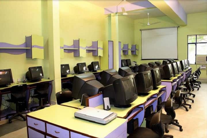 MCM DAV College for Women, Chandigarh: Admission, Fees, Courses ...