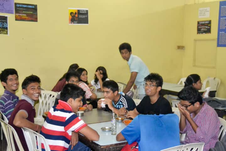 RA Podar College of Commerce and Economics, Mumbai: Admission, Fees ...