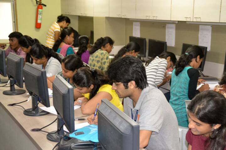 RA Podar College of Commerce and Economics, Mumbai: Admission, Fees ...