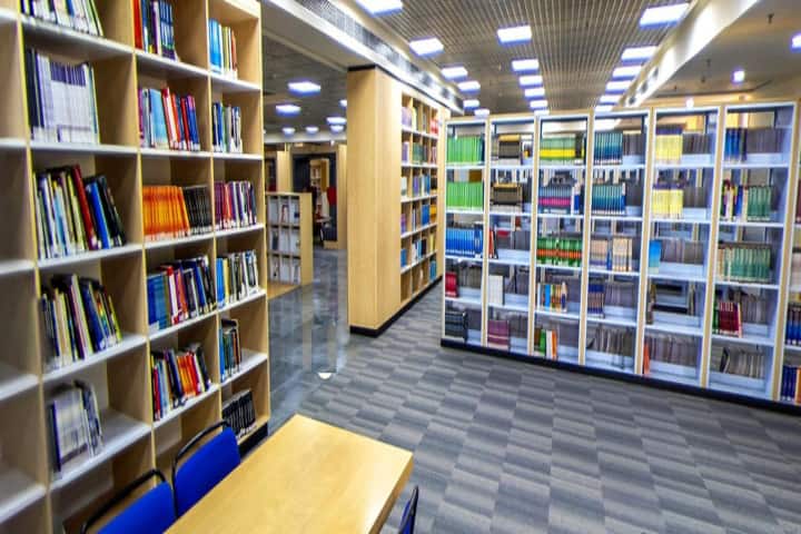 Amity University Gurgaon: Admission, Fees, Courses, Placements, Cutoff ...