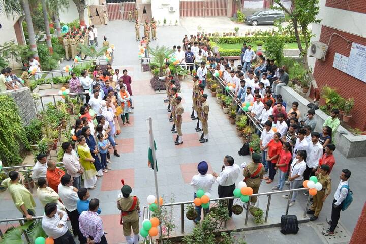 Rajdhani College, New Delhi: Admission 2021, Courses, Fee, Cutoff ...