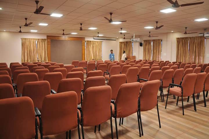 Bishop Heber College (BHC) Trichy: Admission, Fees, Courses, Placements ...