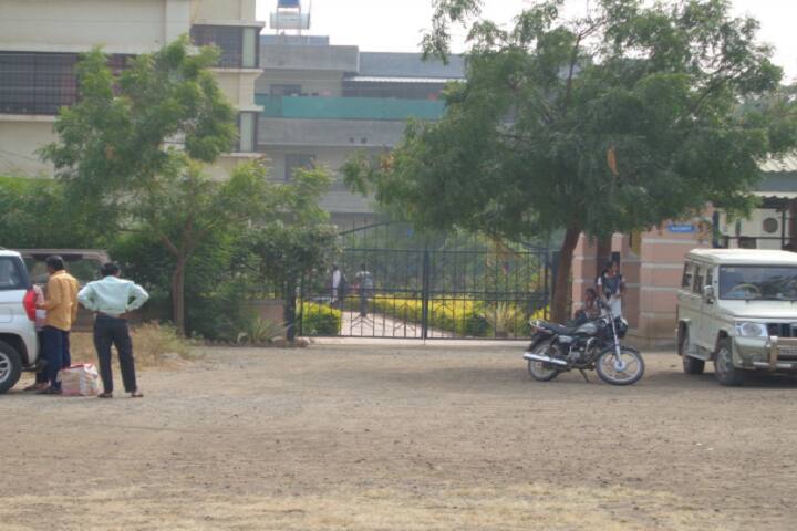 Pravara Rural College of Pharmacy, Loni: Admission 2021, Courses, Fee ...