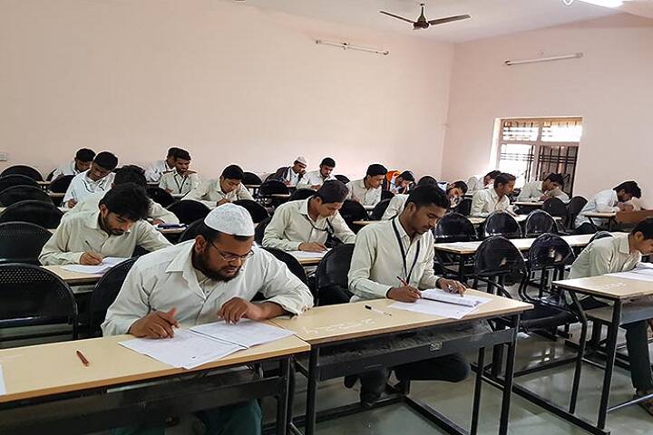 Jamia Isalamia Isha-atul Uloom's Ali-Allana College of Pharmacy ...