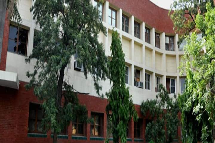 Delhi School of Economics: Admission, Fees, Courses, Placements, Cutoff ...